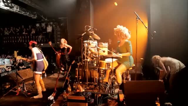 Katzenjammer — A Bar In Amsterdam (Live in Hamburg)