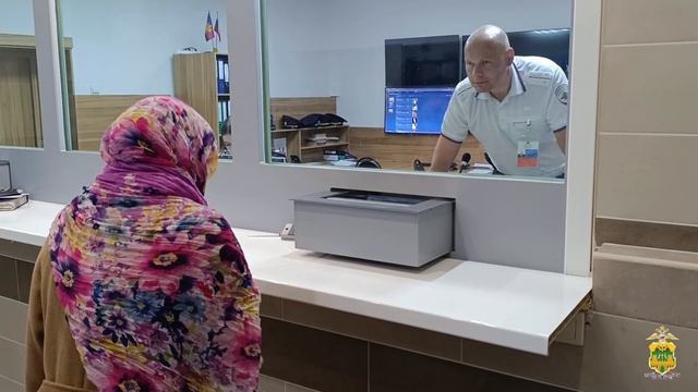 В Анапе полицейские и работники банка предотвратили мошенничество в отношении пенсионерки