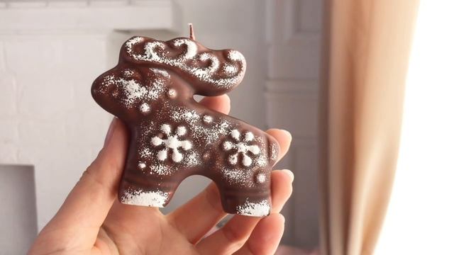 Новогодняя ароматическая свеча ШОКОЛАДНЫЙ ОЛЕНЬ, 8 см, 3973-свеча