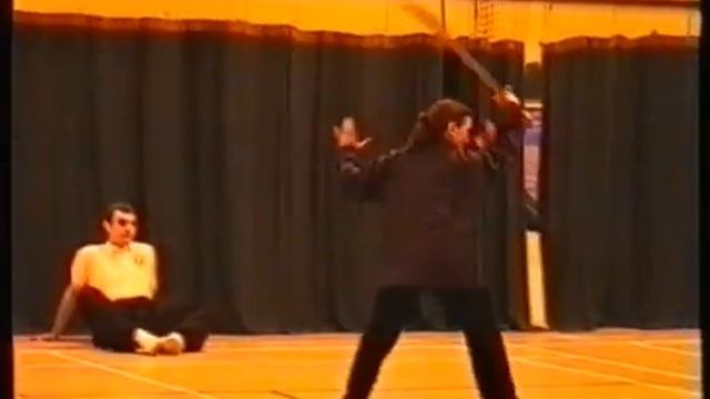 Taichi chuan  école Tung par Anya Méot (360p)