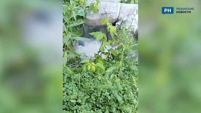 В Рязани из под земли залил водопад