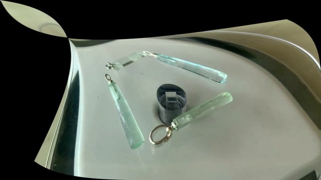 Подвески из кристаллов аквамарина и берилла (4)