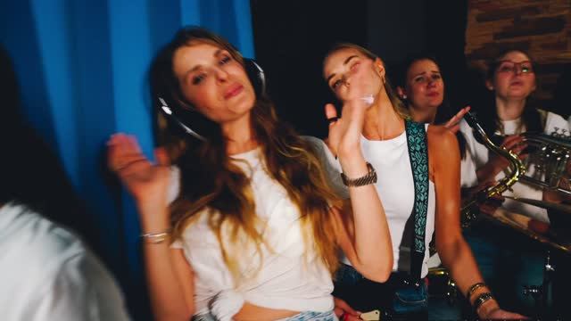 ВЫПУСКНЫЕ 4 КЛАССЫ