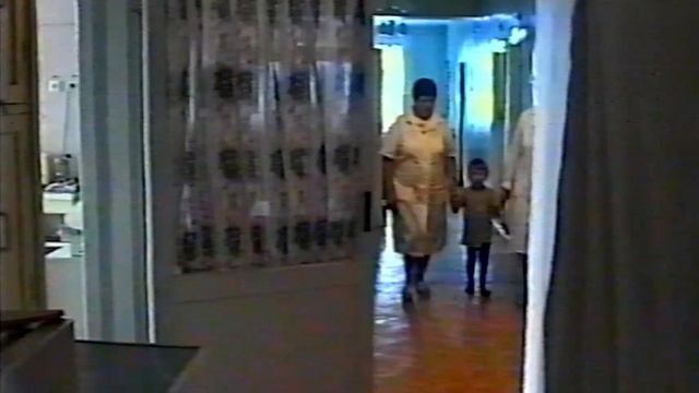 Архив 2000 год. Работа отделения интенсивной терапии и  реанимации Детской городской больницы.