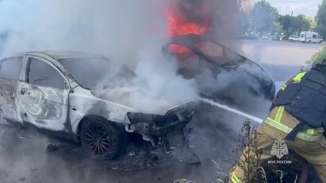 В центре Горловки сотрудники МЧС России ликвидировали пожар в результате сброса с БПЛА