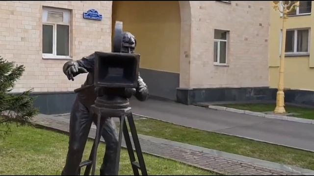 Прогулки по Москве. Мосфильм. Двор киностудии. Памятники. Перезалив