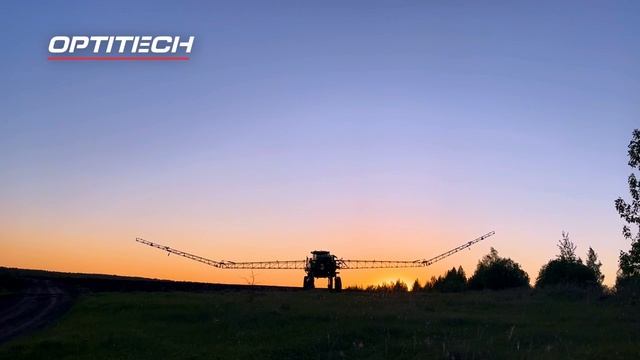 Самоходный опрыскиватель ОПТИТЭК линейки METALFOR H7040 на ночном опрыскивании