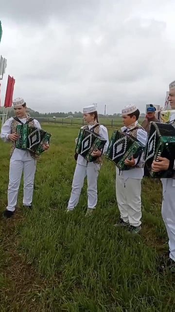 «Өмет» гармунчыларын Кытайда да беләләр