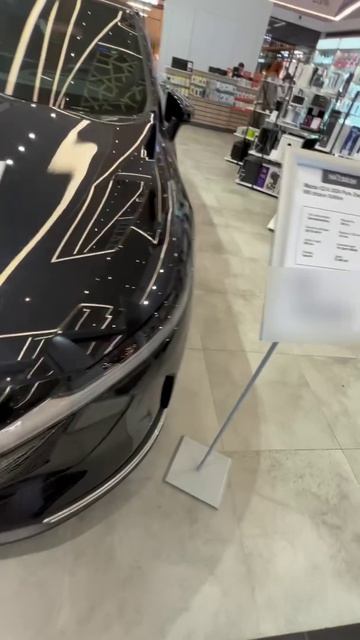 Пришёл за чайником, а тут… КИТАЙСКАЯ электрическая Mazda 6 в ТЦ Минска! 🤯