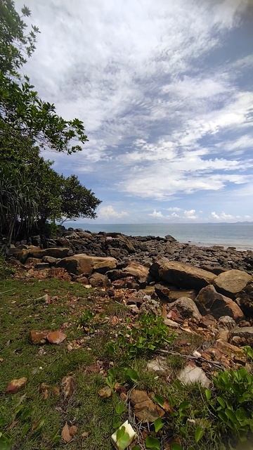 просто пляж two-colour beach หาดทรายสองสี . трат ตราด trat