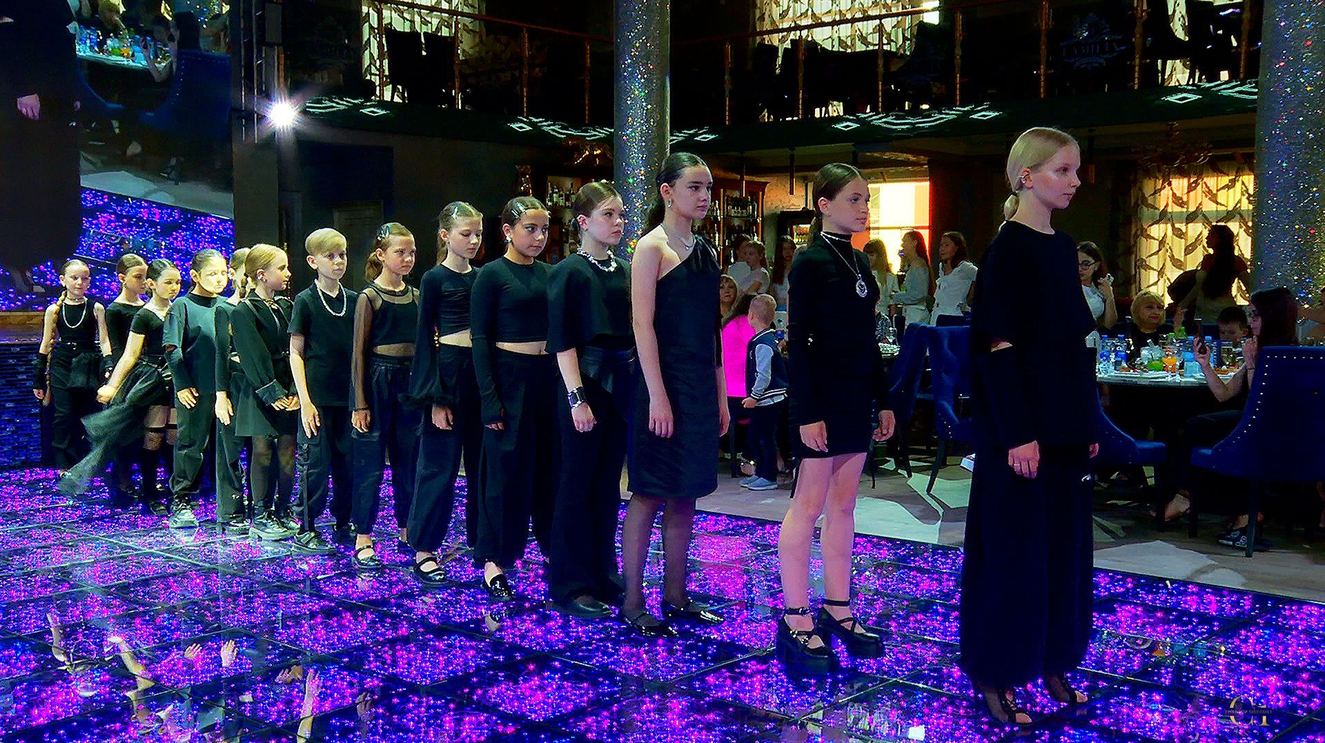 Дефиле "ТОТАЛ ЧЕРНЫЙ" / Kids Fashion Show / 1000планет