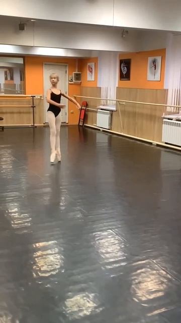 ~danser workout

~тренировка танцора