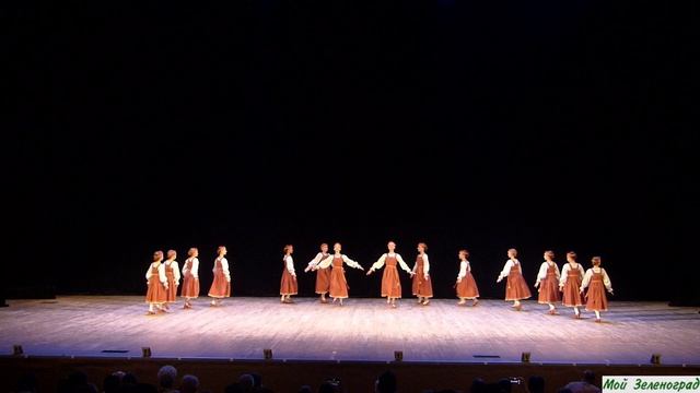Русский танец "Плетень". Исполняет театр танца «Сапфир»