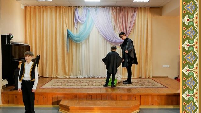 Центральная детская библиотека (г. Строитель, Белгородская область; «Три сестры»)