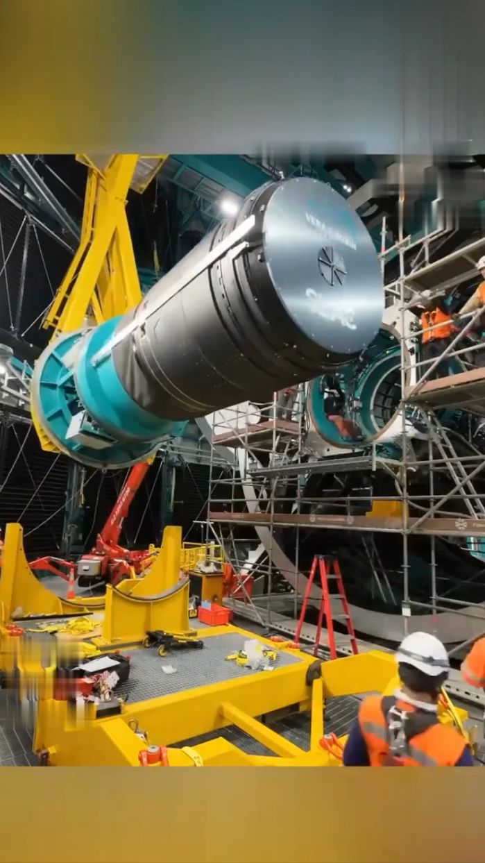 Камера LSST, построенная в SLAC National Accelerator Laboratory для обсерватории Веры Рубин