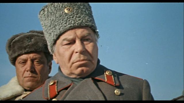 Солдату тяжелее всех на войне! Фрагменты из фильма "Аты-баты, шли солдаты…". 1976 г.