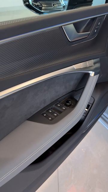 Audi_A7L
