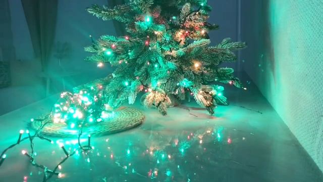 Светодиодная гирлянда Koopman Comfort Italian, 240 разноцветных LED-огней, 18+3 м, AX8454540