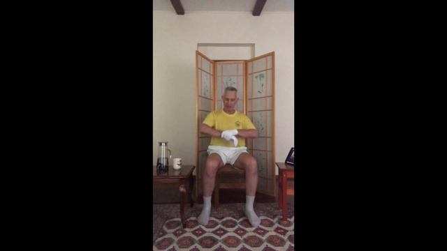Гимнастика в перчатках