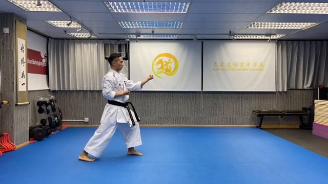 No64 Ryurei-ryu - Ohan Dai劉衛流 敖漢大文武道館空手學苑 Man-Budokan Karate Academy
