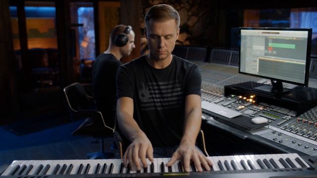 07 - In the Studio, Part 2 - Pads and Leads