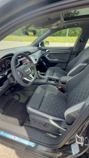 Audi Q3 серый 2026