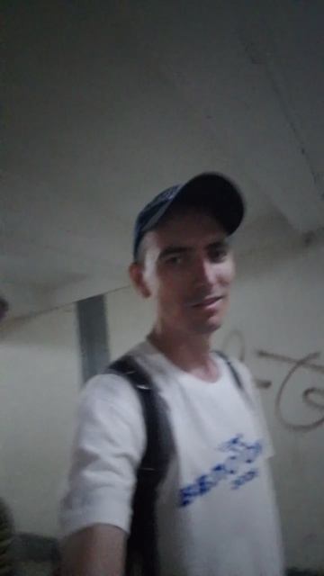 Идём по подземному переходу