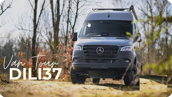 Фургон Van TOUR DILI37 / Mercedes-Benz Sprinter 4x4, изготовленный по индивидуальному заказу