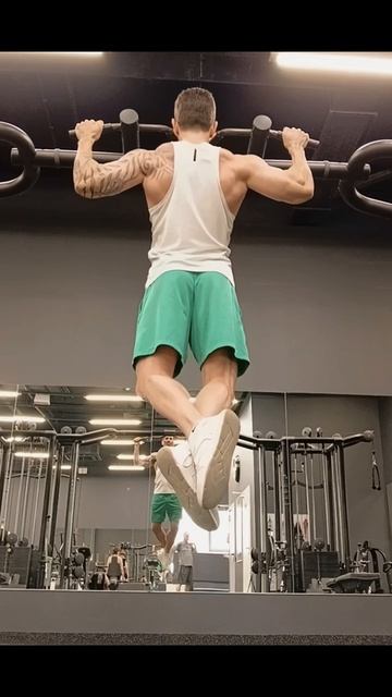 Pull-Ups 🔥 Mustafa Tuana #Classicphysique #Motivation