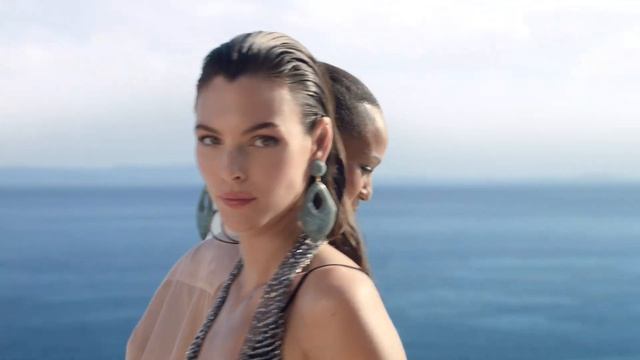 Giorgio Armani - The Ultimate Italian Escape (Vittoria Ceretti, Xavier Serrano) (2026)