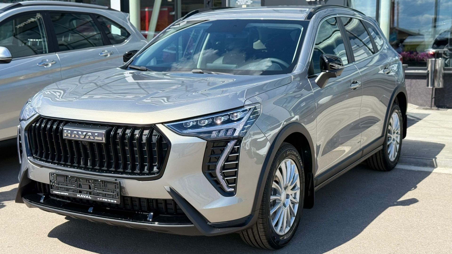 HAVAL Jolion в комплектации Премиум серый салон черный 4WD