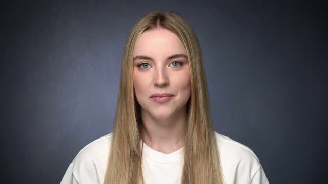 Актриса Полина Долгова