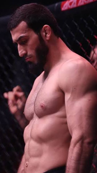 Гасанов не намерен ЗАЛЕЖИВАТЬ соперников в UFC | Алискеров