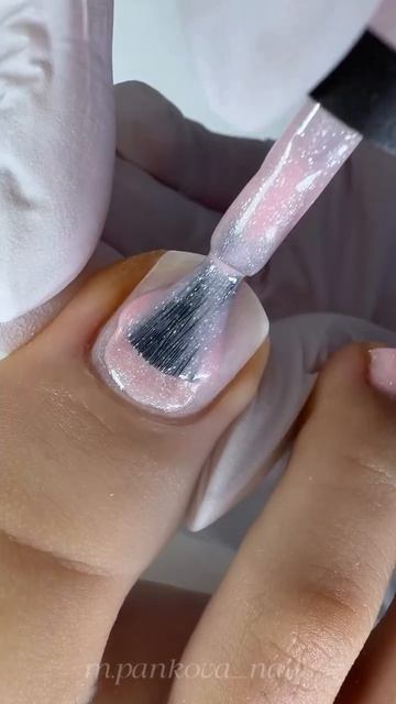 педикюр с деликатным шиммером 💖