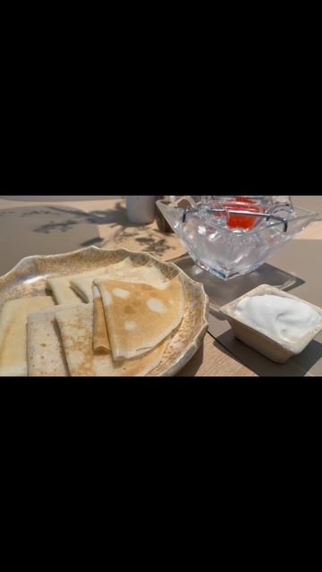Что поднимает настроение с самого утра?)Идеальный завтрак! Это точно нежные блинчики и красная икра