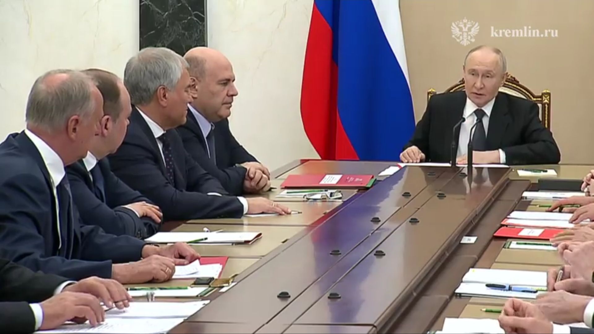 Президент провёл оперативное совещание с членами Совета Безопасности, Кремль, 1 июля 2026 года