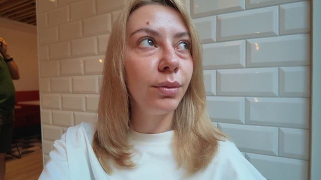 Диана- в отеле- вид на город, знаменитый пай и покупки