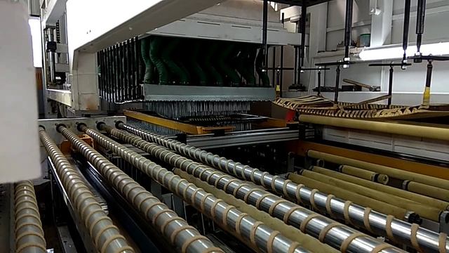 Линия термической обработки стекла Northglass (Китай). Работа секции моллирования на формах (тип 3)