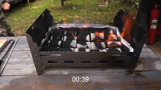 Процесс розжига и приготовления на брикетах