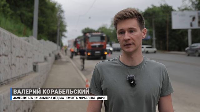 Во Владивостоке на Океанском проспекте приступили к укладке асфальта.