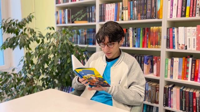 Ахмед Иззатов представляет книгу Екатерины Аксеновой "Дорога на Тортугу"