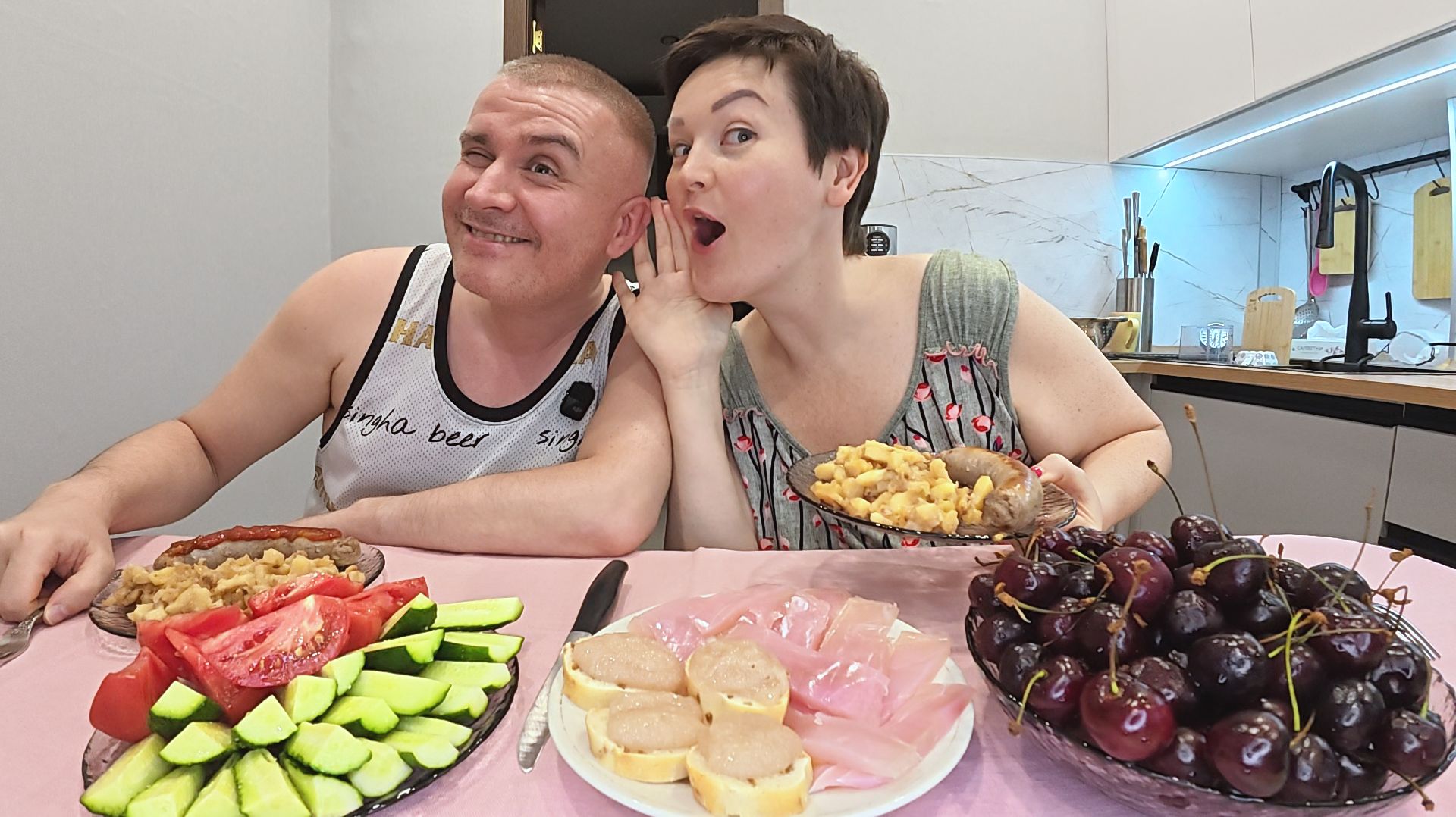 Мукбанг пойдём ПОЖРЁМ! НАПЛЕВАТЕЛЬСКОЕ отношение Вована вывело из себя! Всё ВЫСКАЗАЛА! Семейный ужин