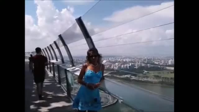 Смотровая площадка Sky Park в отеле Marina Bay Sands. Сингапур.