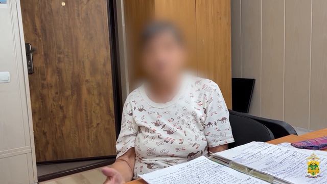 В Курганинске полицейские задержали девушку- курьера мошенников, забравшую пенсионерки 4 млн рублей