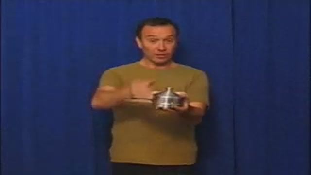 Маленькая кастрюля для появлений цыплят