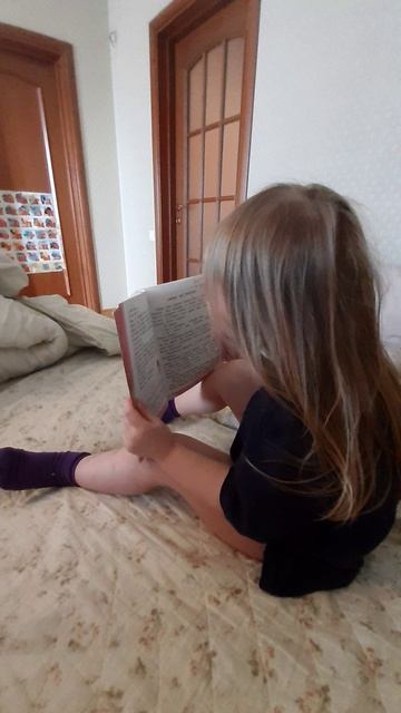 Лейя Теплякова. Измеряем скорость чтения. Возраст 4 года. Как нужно правильно читать на скорость.