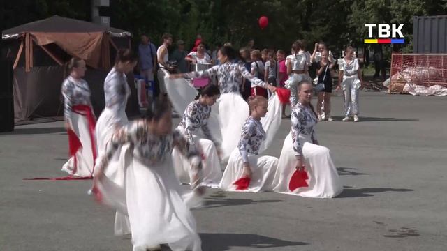 «Мы вместе»: концерт ко Дню семьи, любви и верности объединил бердчан