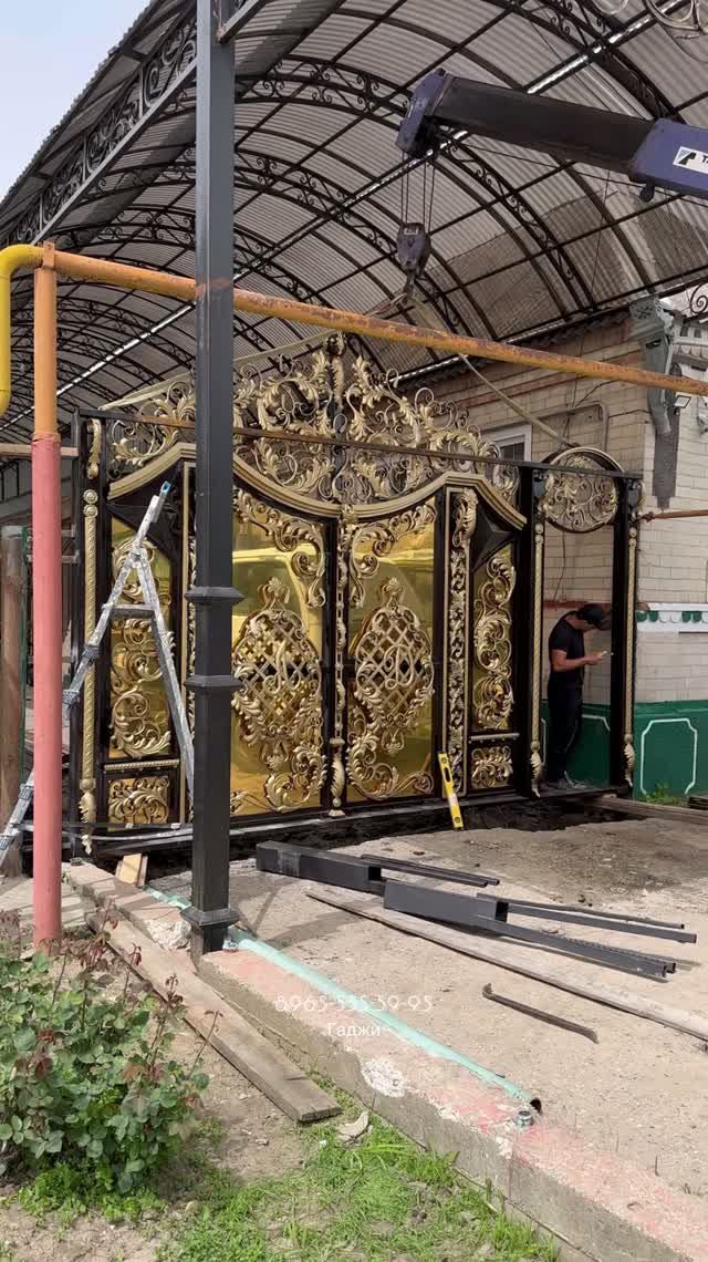 Ворота композит золотые