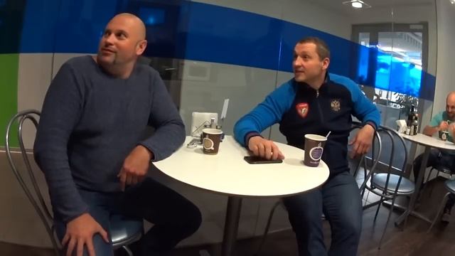 Пара слов о плавании / Василий Волков в гостях у Evo Swim