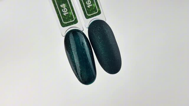 Выкраска: Гель–лак UNO №164 Изумруд - Emerald